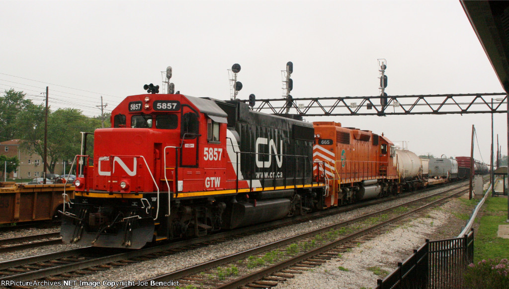 CN 5857 & EJ&E 665